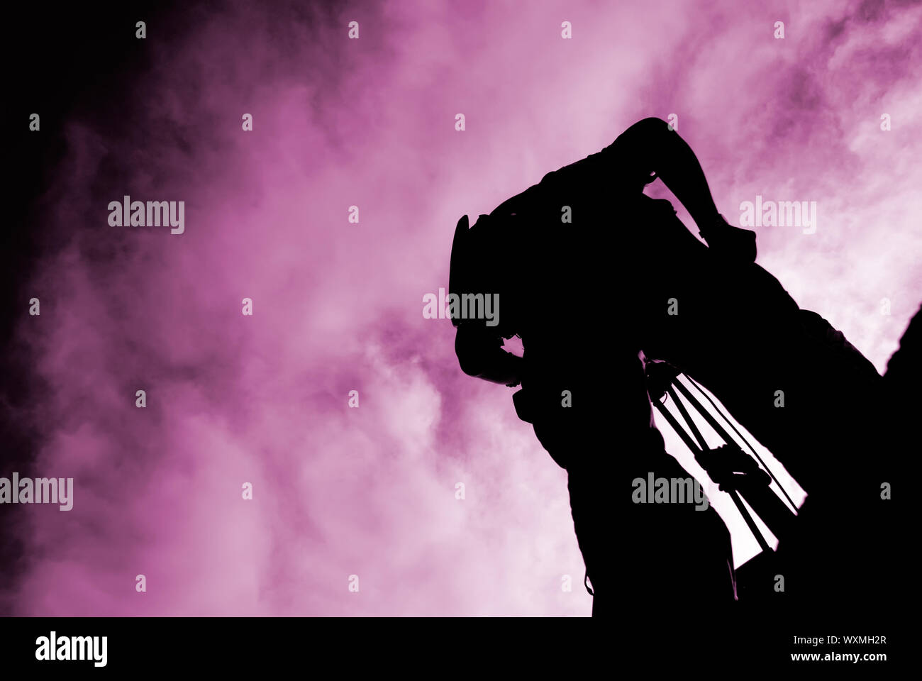 Cameraman stand silhouette hi-res stock photography and images - Alamy