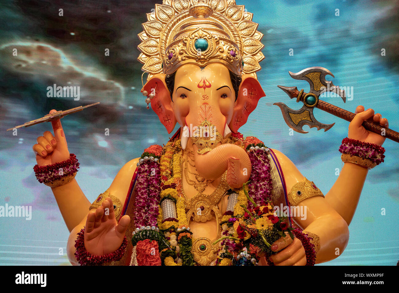 Lalbaugh cha Raja---the most famous and coveted ganapati of Mumbai ...