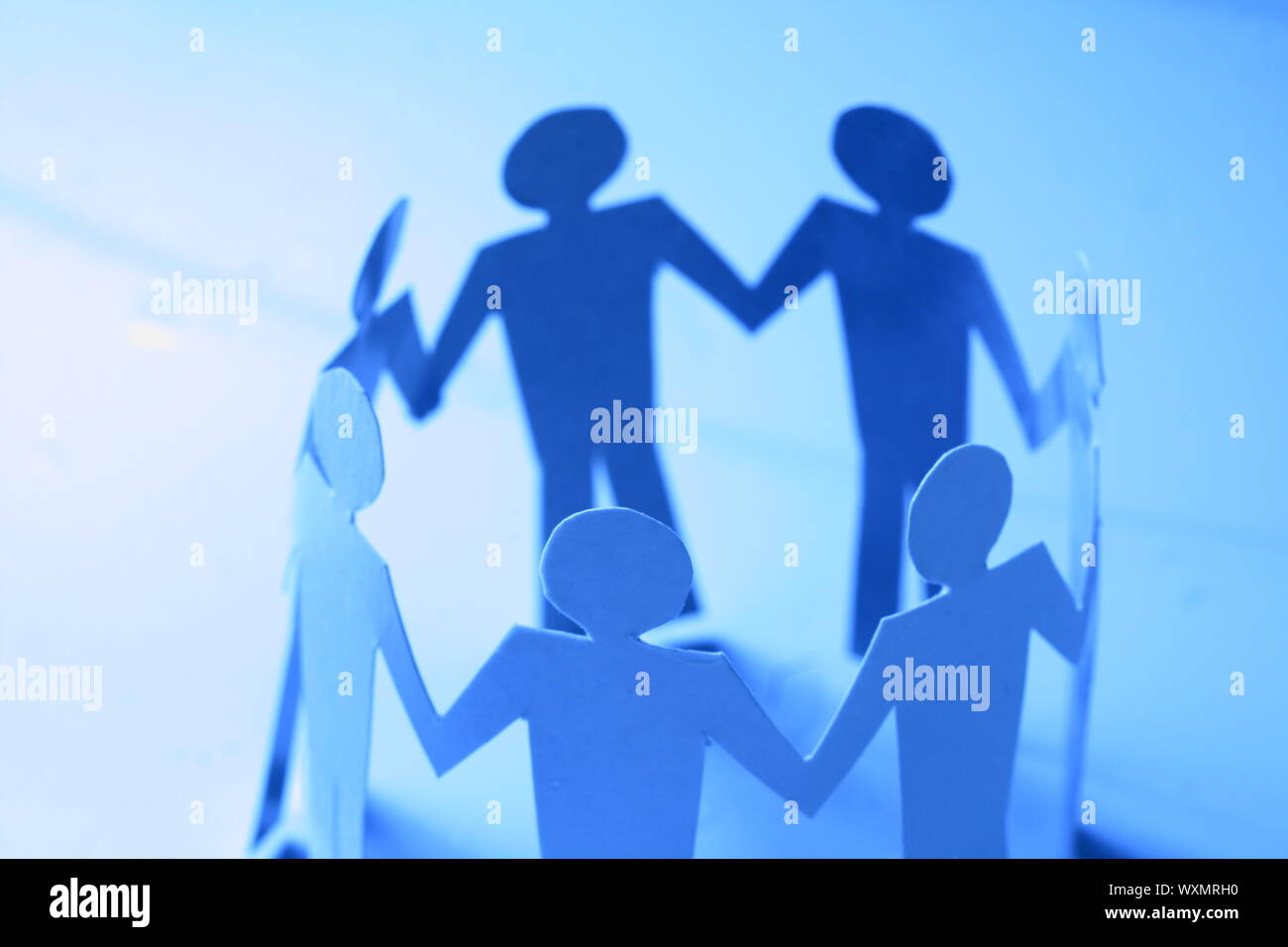 paper team linked together partnership concept Stock Photo - Alamy paper team linked together partnership concept Stock Photo - Alamy