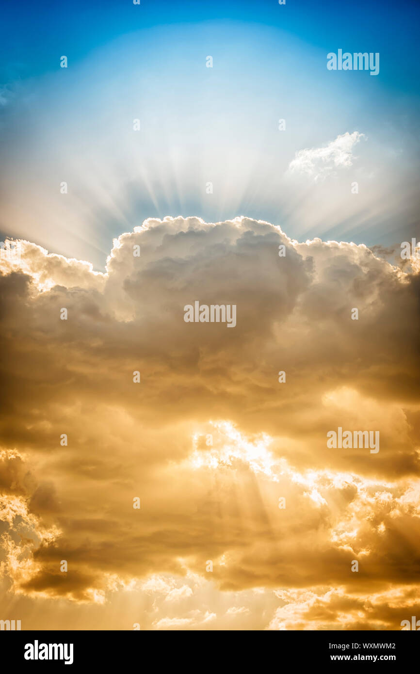 Picture of dramatic cloud with sunbeams in the sky Stock Photo - Alamy