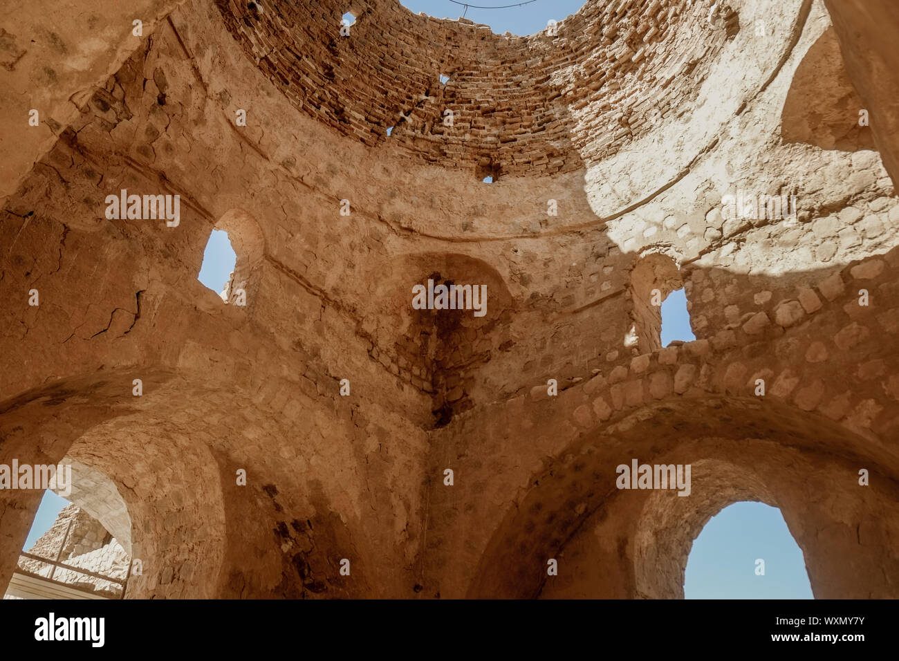 Sassanid architecture hi-res stock photography and images - Alamy