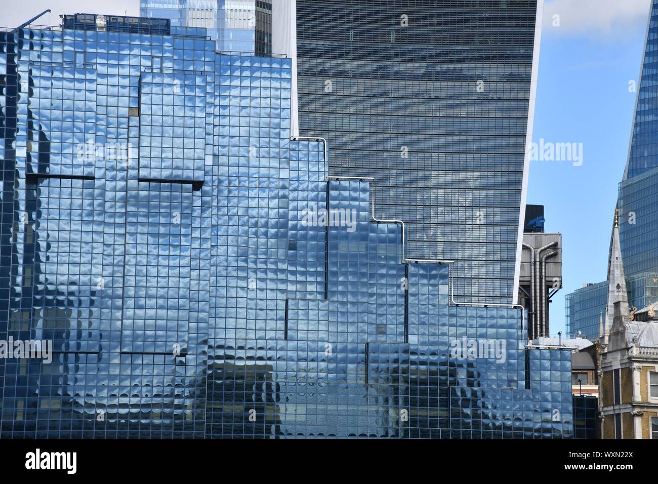 Glass office buildings along the river thames, September 2019 Stock ...