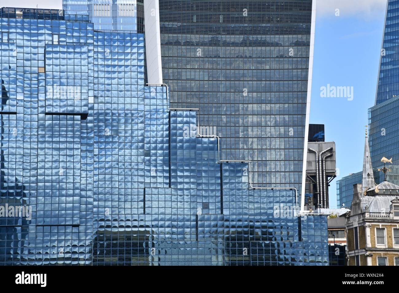 Glass office buildings along the river thames, September 2019 Stock ...