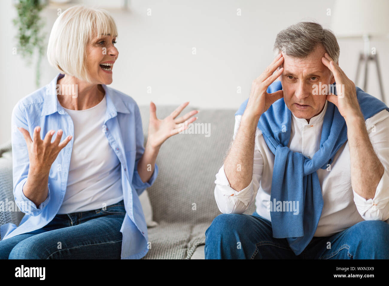 Angry senior hi-res stock photography and images - Alamy