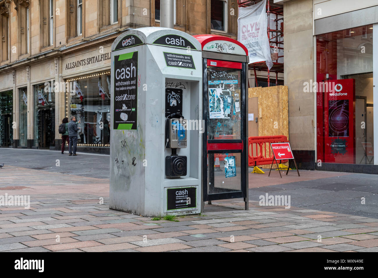 Card machine glasgow hi-res stock photography and images - Alamy
