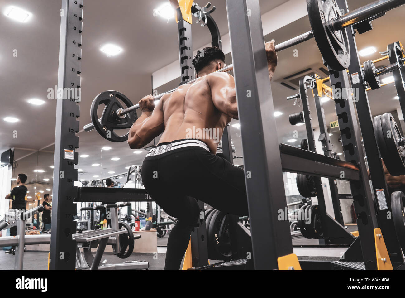 Squat exercise hi-res stock photography and images - Alamy