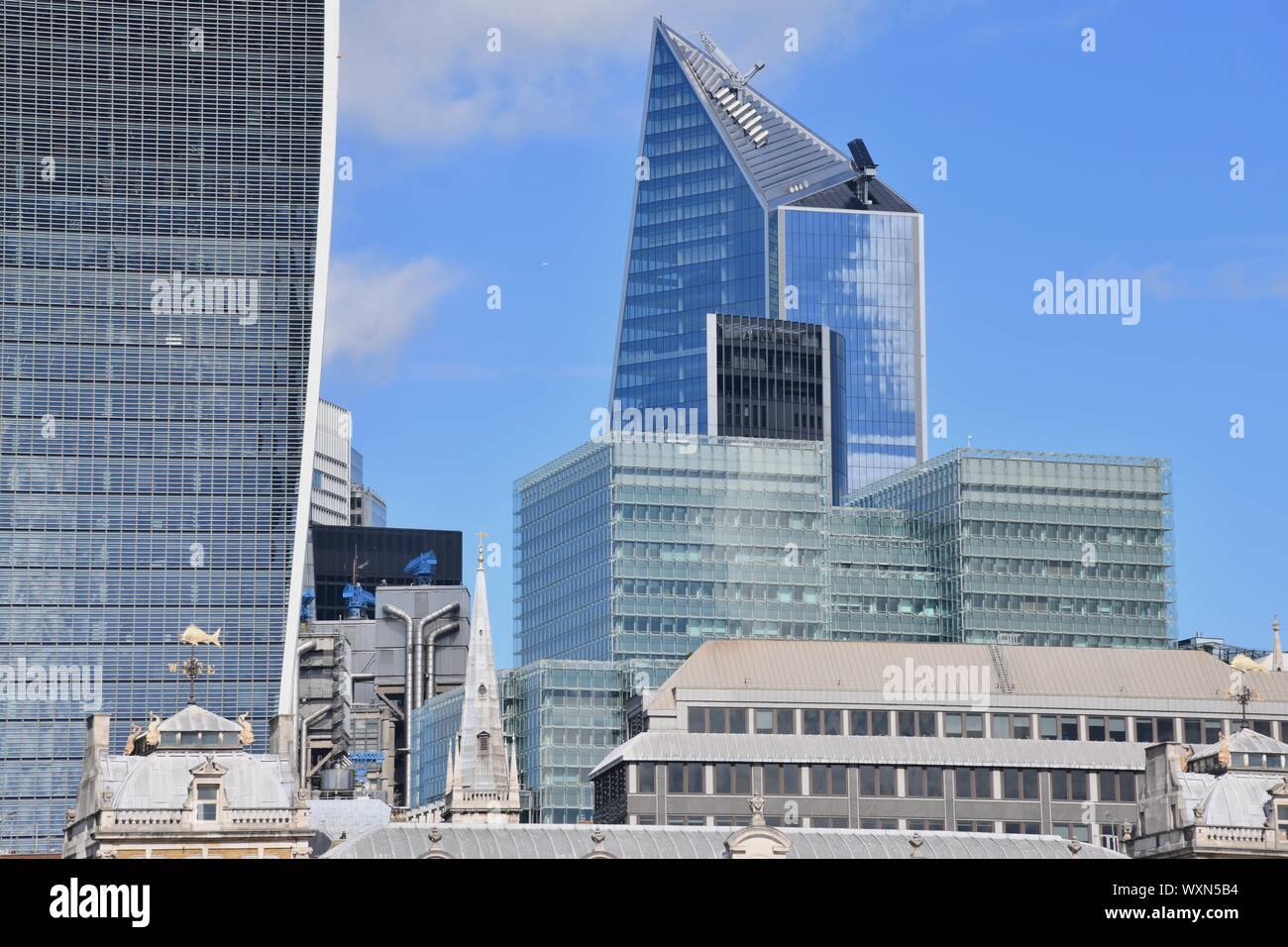 Glass office buildings along the river thames, September 2019 Stock ...