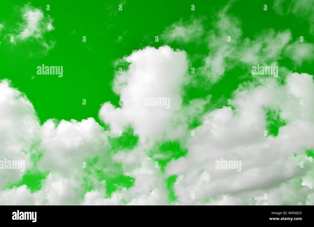 Green screen clouds hi-res stock photography and images - Alamy