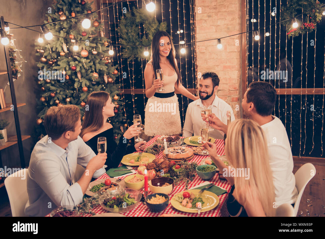 Classy couples hi-res stock photography and images - Alamy