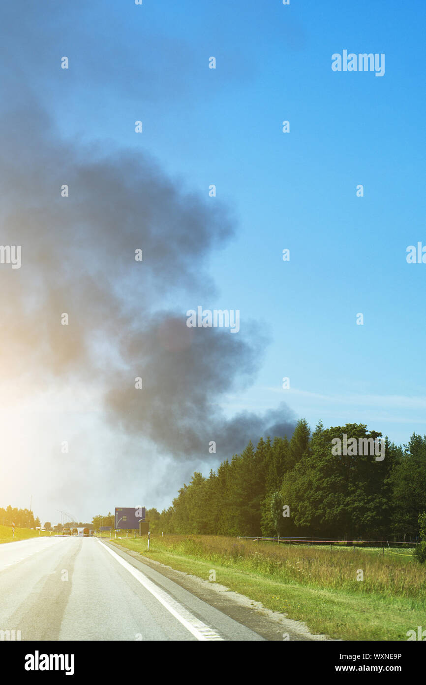 Big forest fire smoke clouds hi-res stock photography and images - Alamy