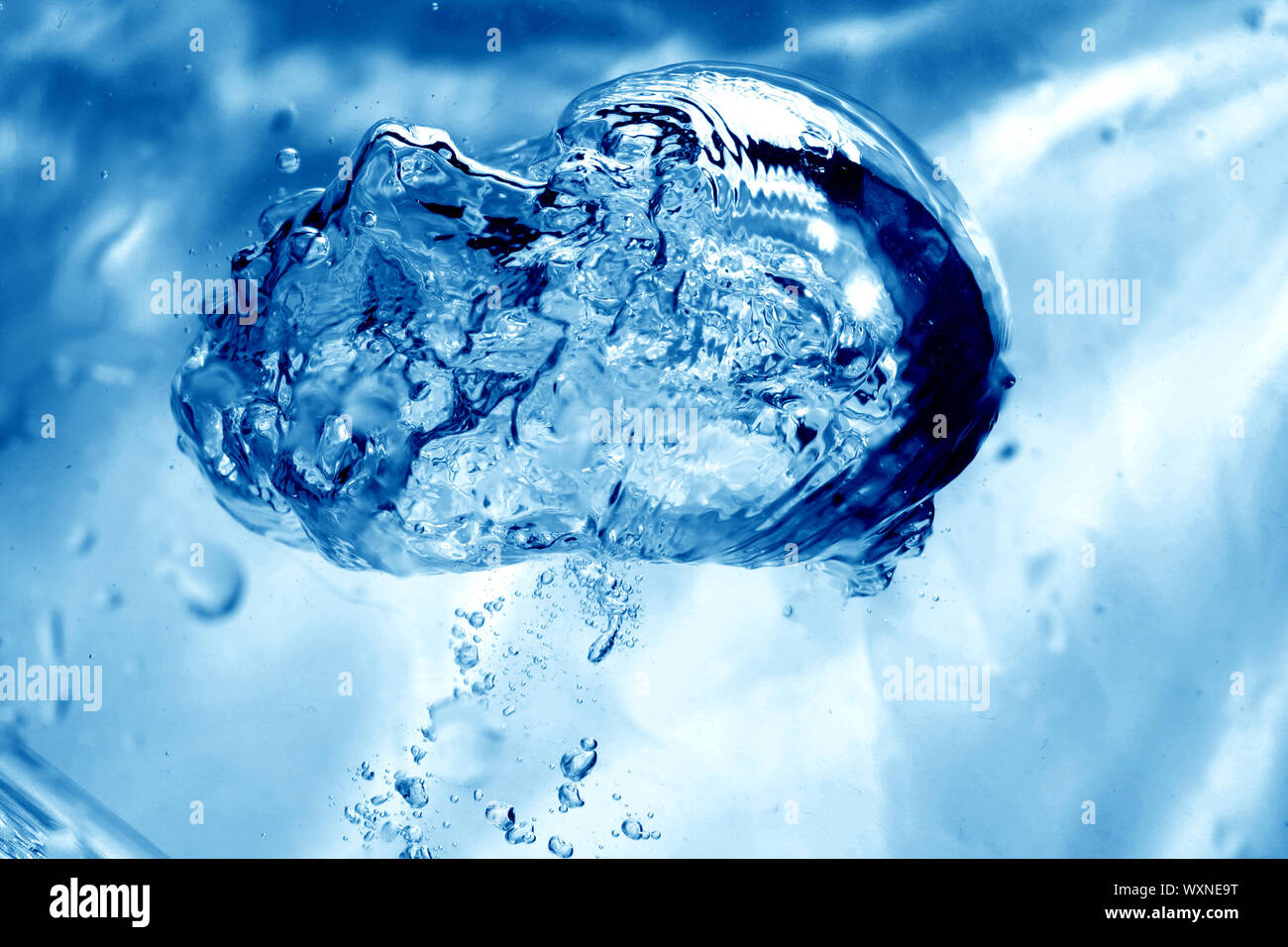 blue water bubbles macro close up Stock Photo - Alamy