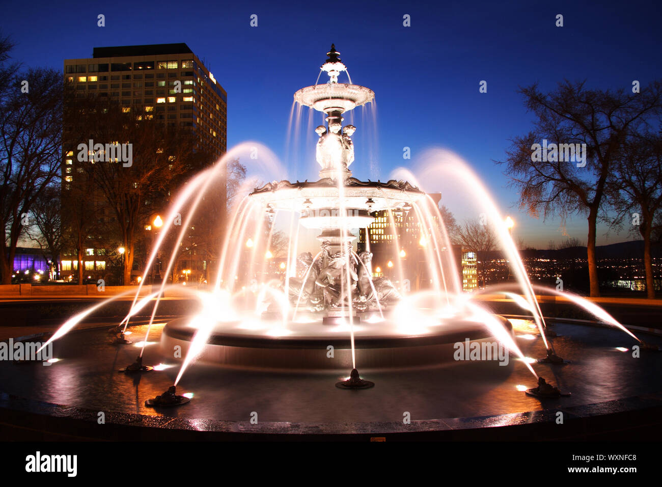 De tourny fountain quebec city hi-res stock photography and images - Alamy