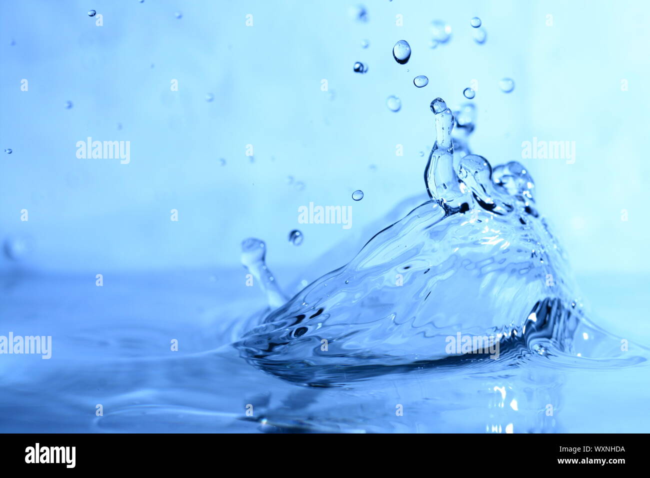 water splash macro close up Stock Photo - Alamy