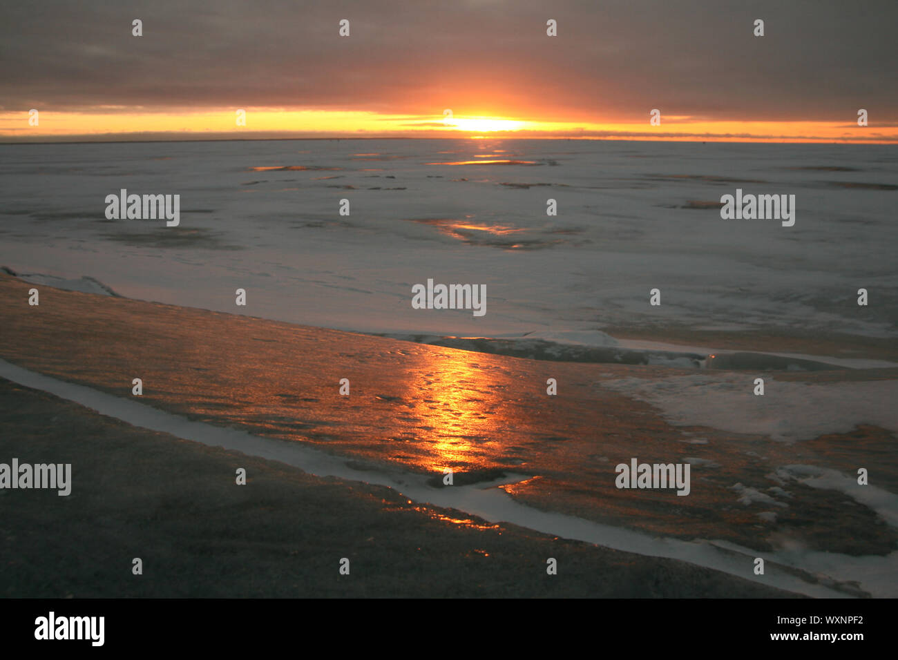 dawn sun sunset winter landscape Stock Photo - Alamy