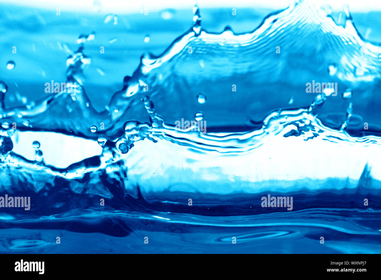 blue water splash macro close up Stock Photo - Alamy