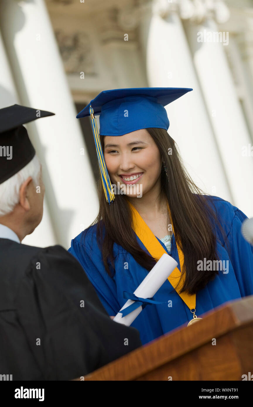 Two graduation hats hi-res stock photography and images - Alamy
