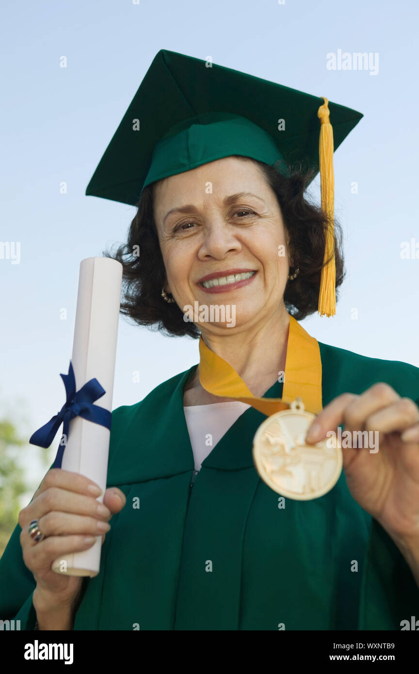 Graduates students wearing face hi-res stock photography and images - Alamy