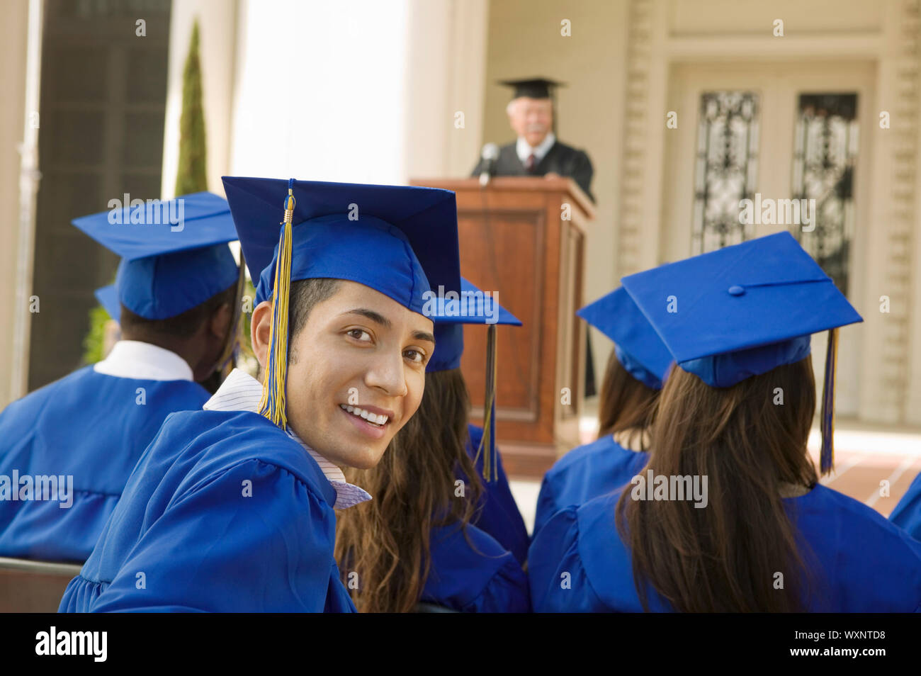 Graduation cap back of head hi-res stock photography and images - Alamy