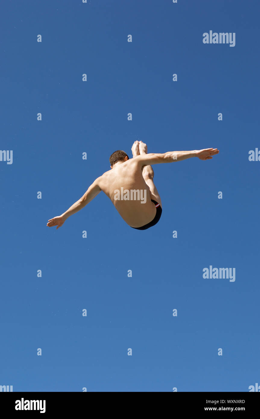 Diver in mid air hi-res stock photography and images - Alamy