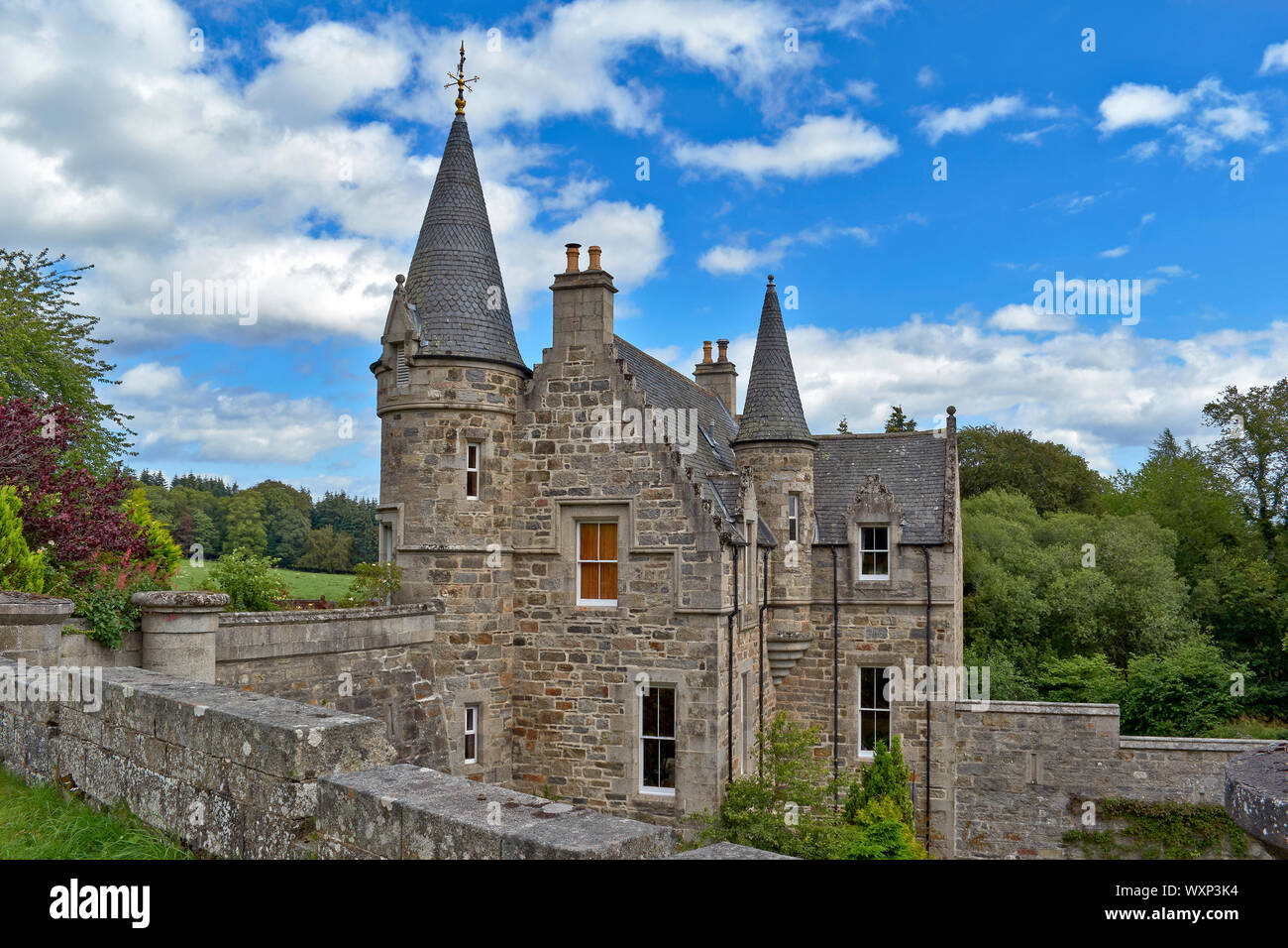 Castle grant hi-res stock photography and images - Alamy