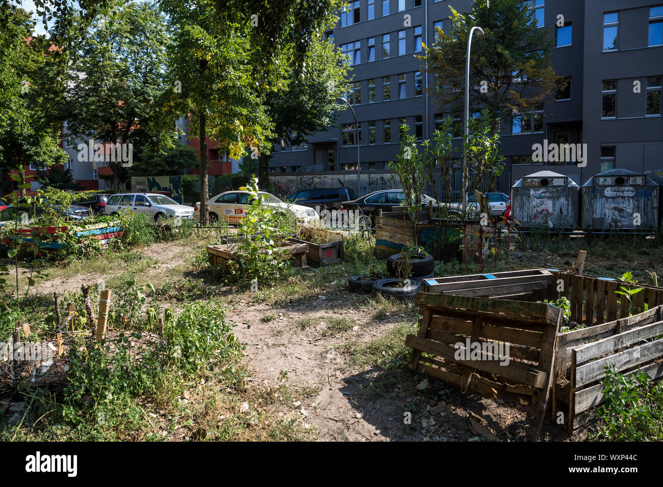 A street corner public garden in Neukolln, Berlin, Germany Stock Photo ...