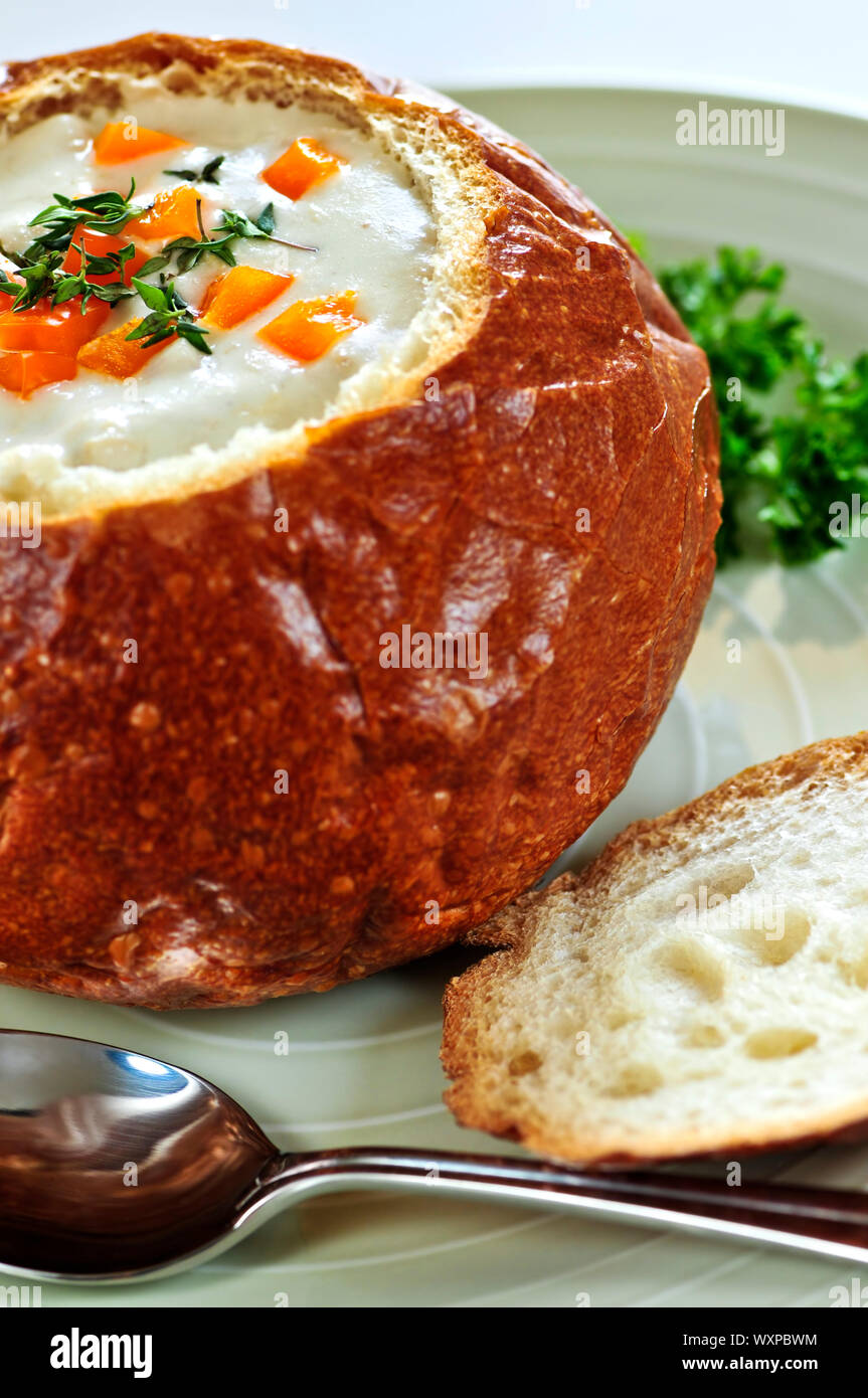 Trencher bread hi-res stock photography and images - Alamy