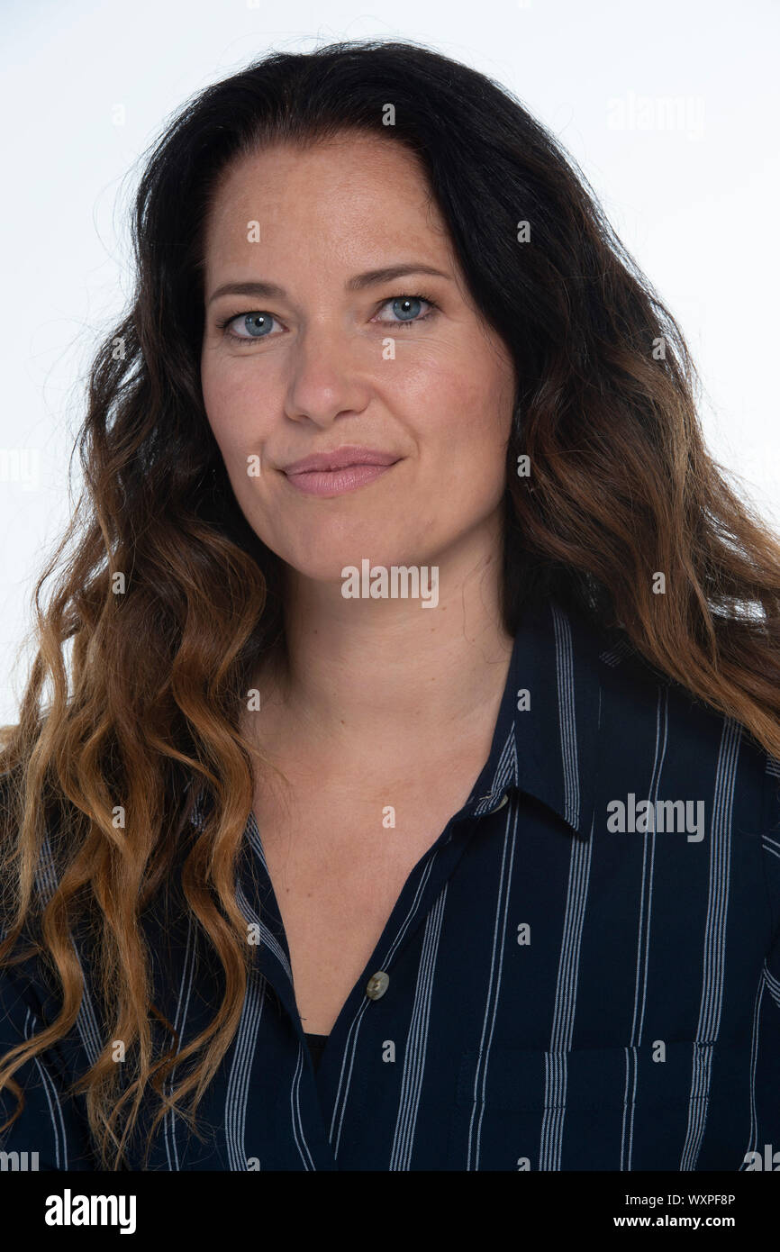 Hamburg, Deutschland. 16th Sep, 2019. Actress Katja FRENZEL plays the ...