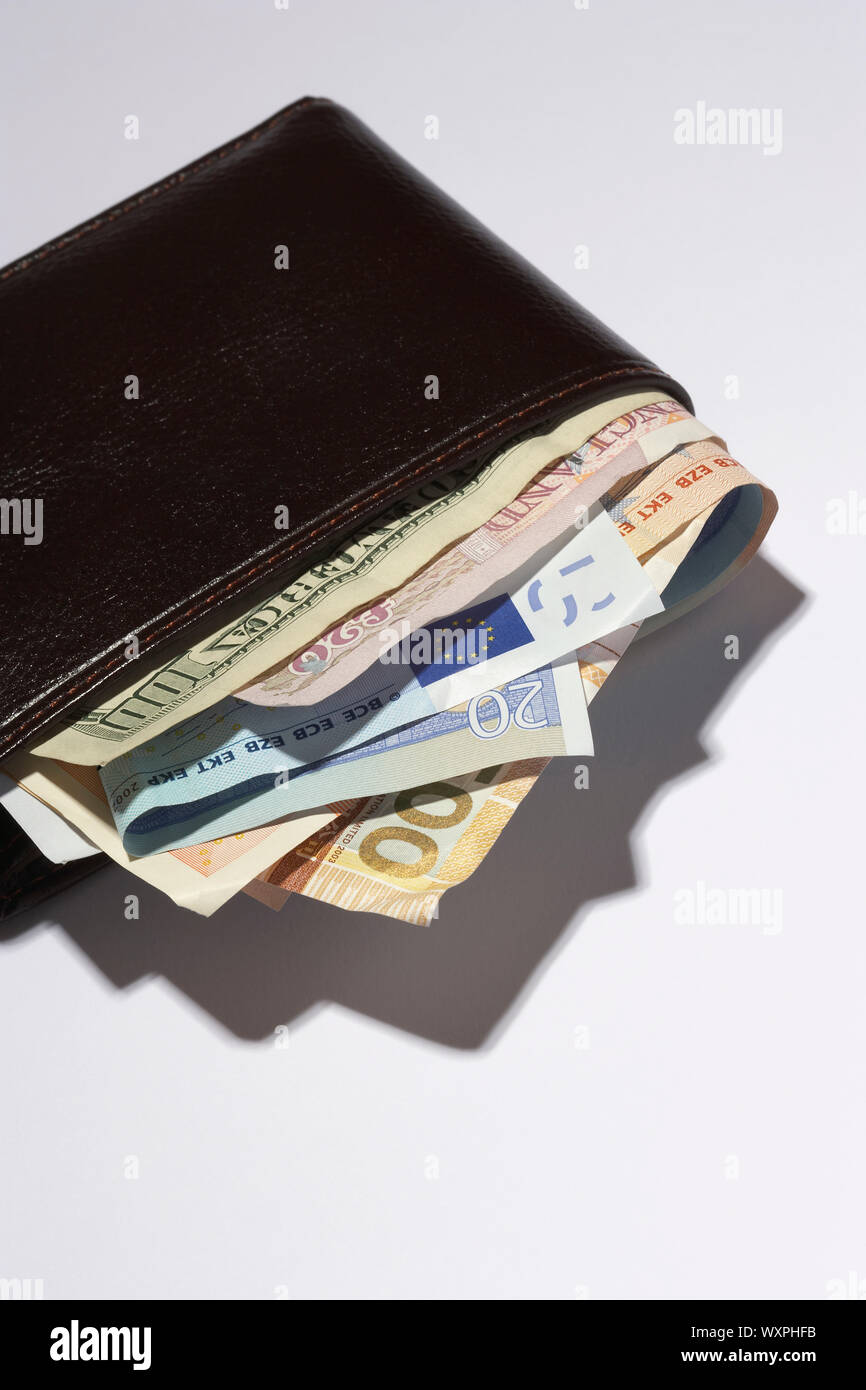 Full financial overview hi-res stock photography and images - Alamy