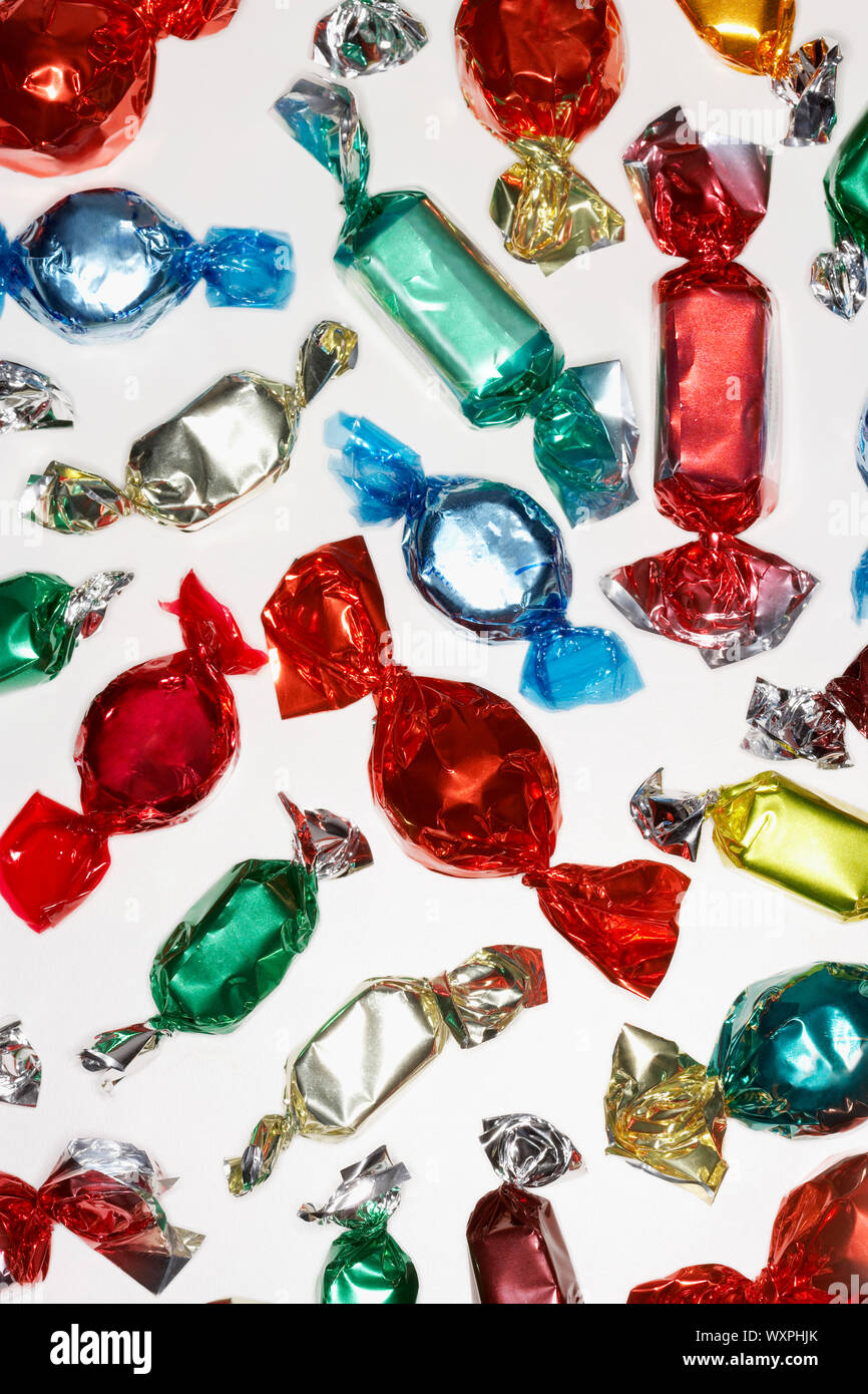 Colourful sweet wrappers an sweets hi-res stock photography and images ...