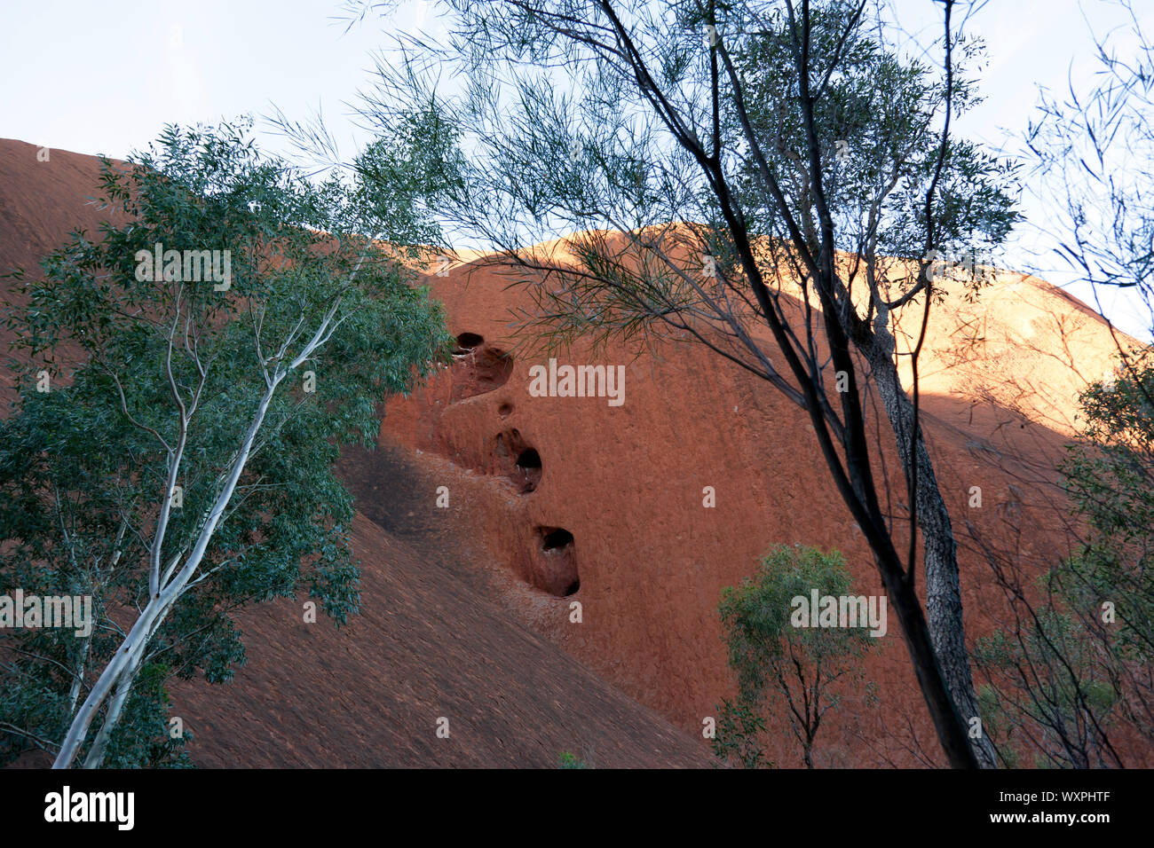 View near to Kapi Mutitjulu, Uluru-Kata Tjuta National Park, Lasseter ...