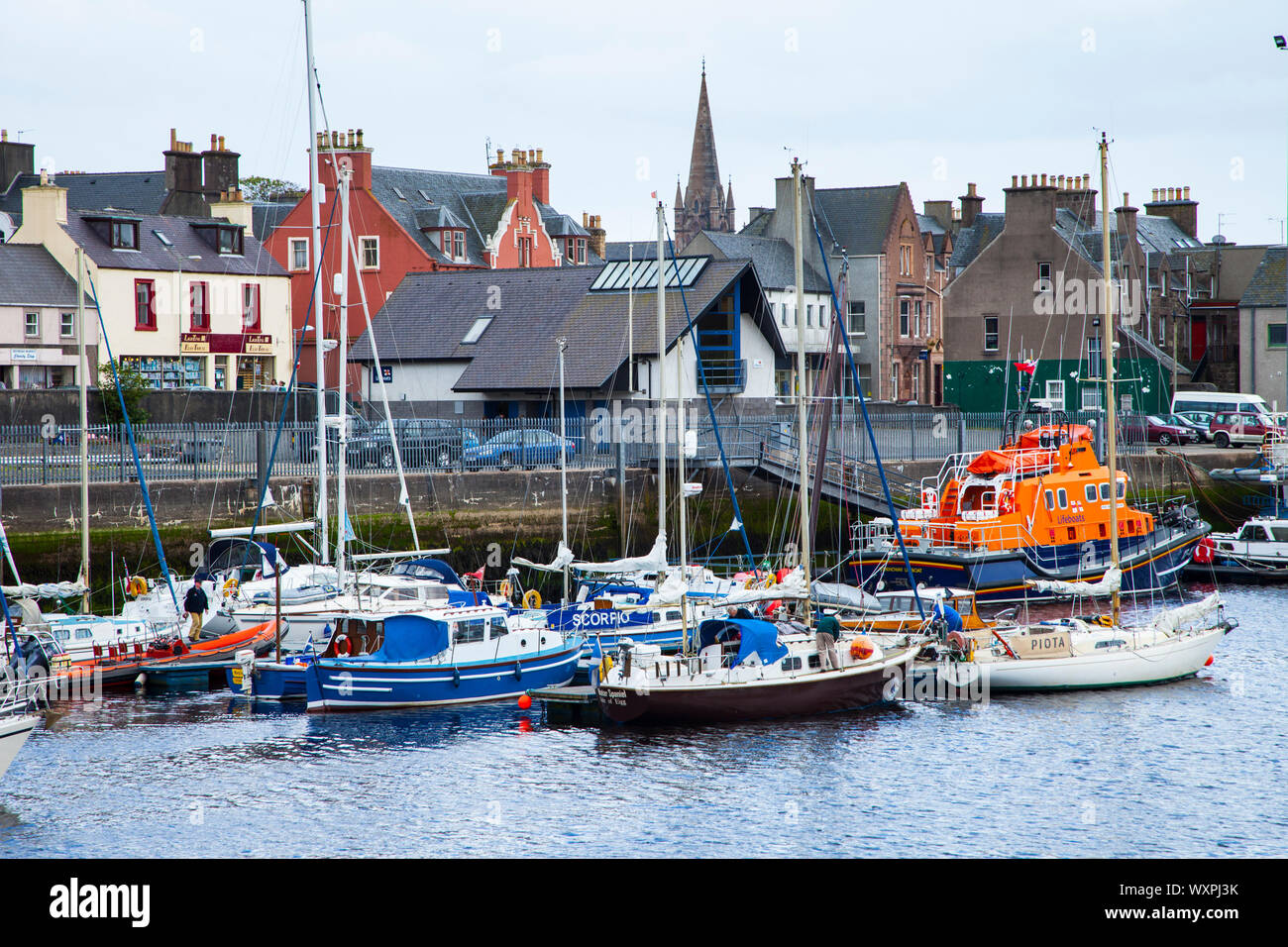 Pueblo de Stornoway. Isla Lewis. Outer Hebrides. Escocia. UK Stock ...