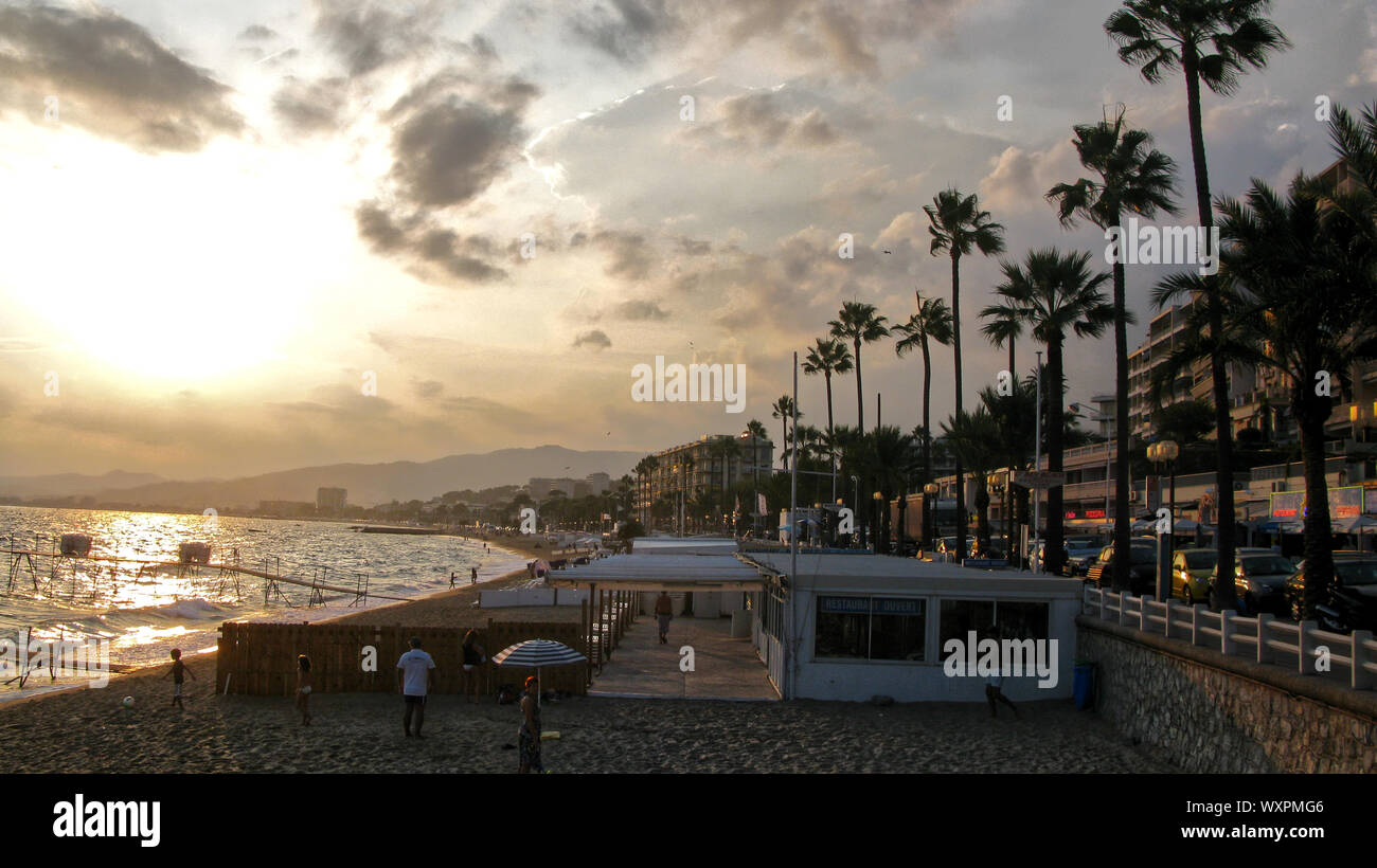 Twilight movie s hi-res stock photography and images - Alamy