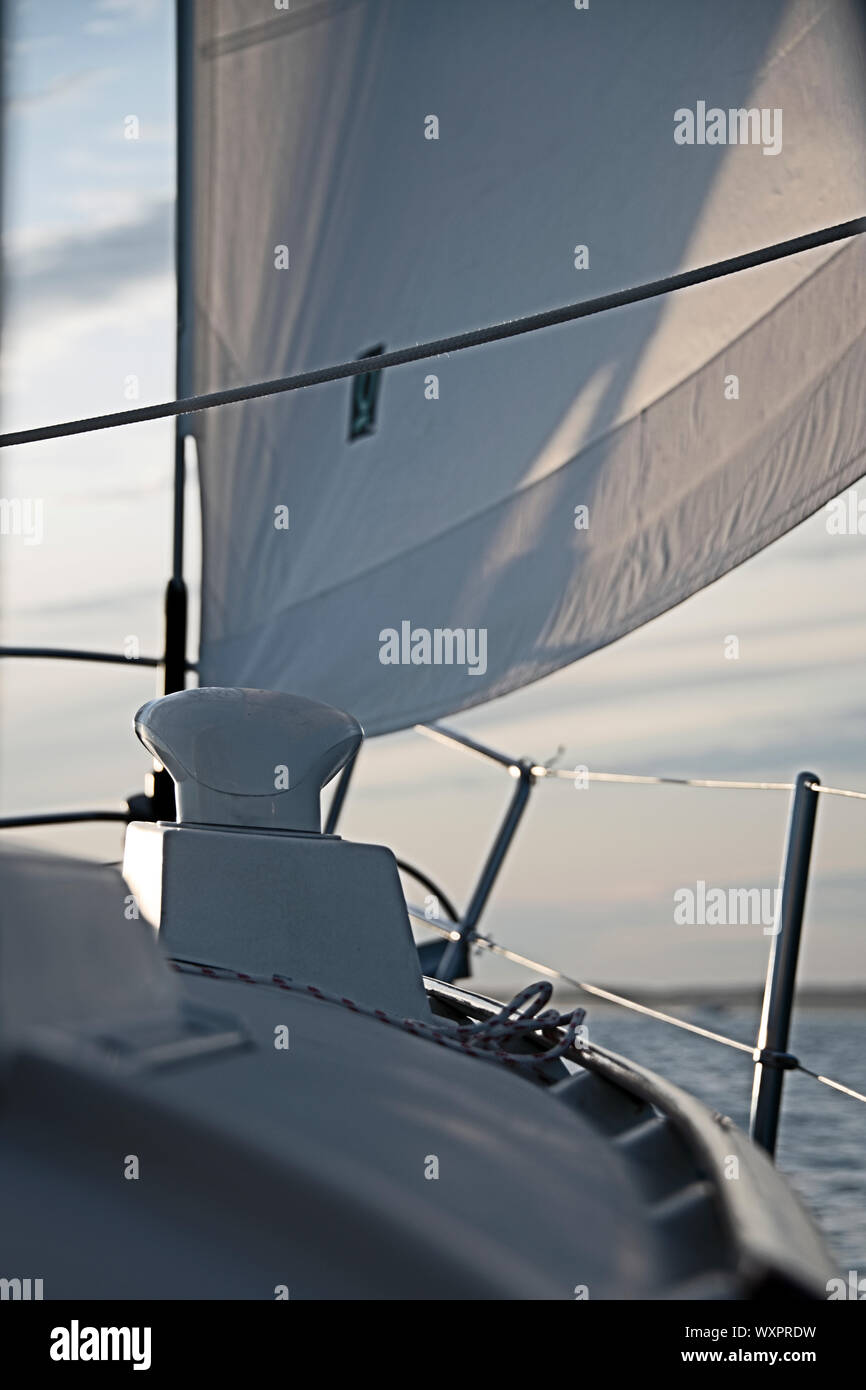 White sails sail hi-res stock photography and images - Alamy