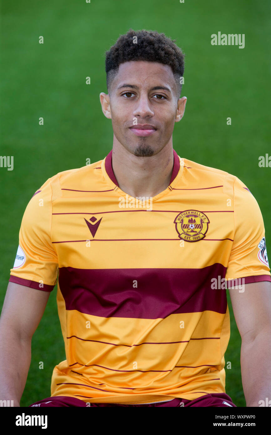 Motherwell football team picture hi-res stock photography and images ...