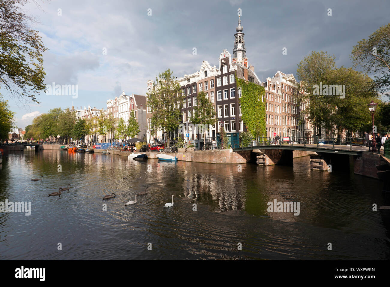 Bridge 225 over the Raamgracht (Frame Canal) at its junction with the Kloveniersburgwal Canal ...