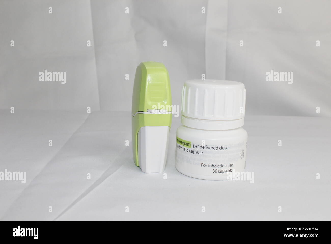 Qvar inhaler hi-res stock photography and images - Alamy