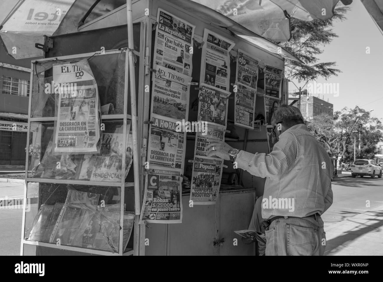 Old newspaper kiosk hi-res stock photography and images - Alamy