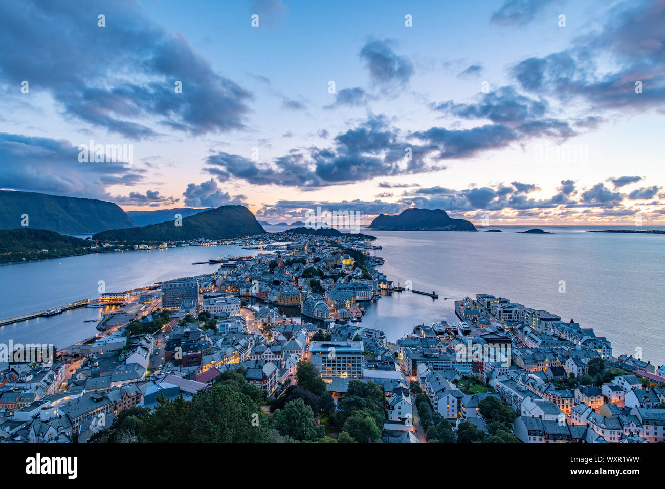 Mountain scenery alesund hi-res stock photography and images - Alamy