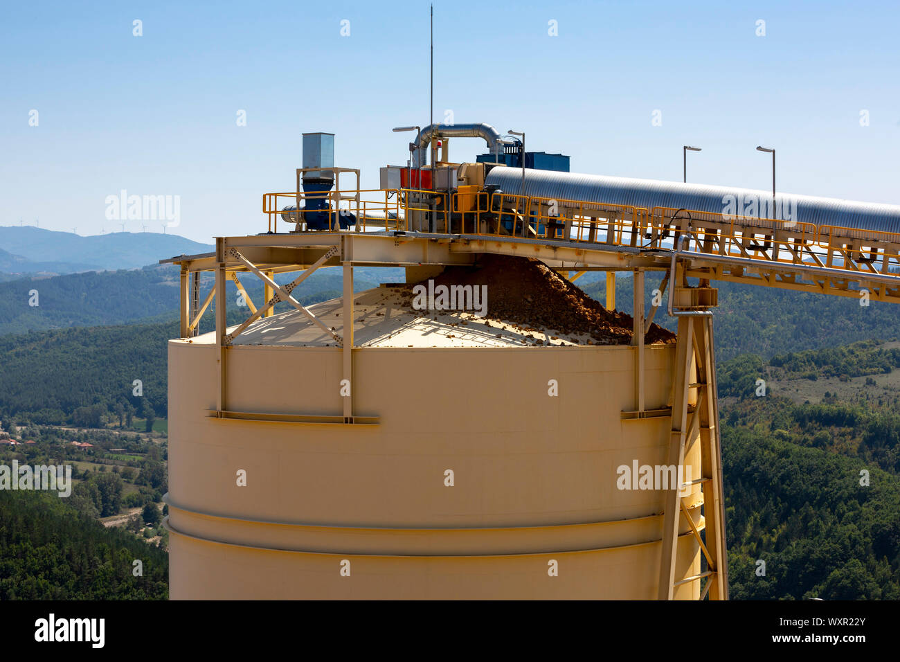 Copper mine mining processing plant hi-res stock photography and images ...
