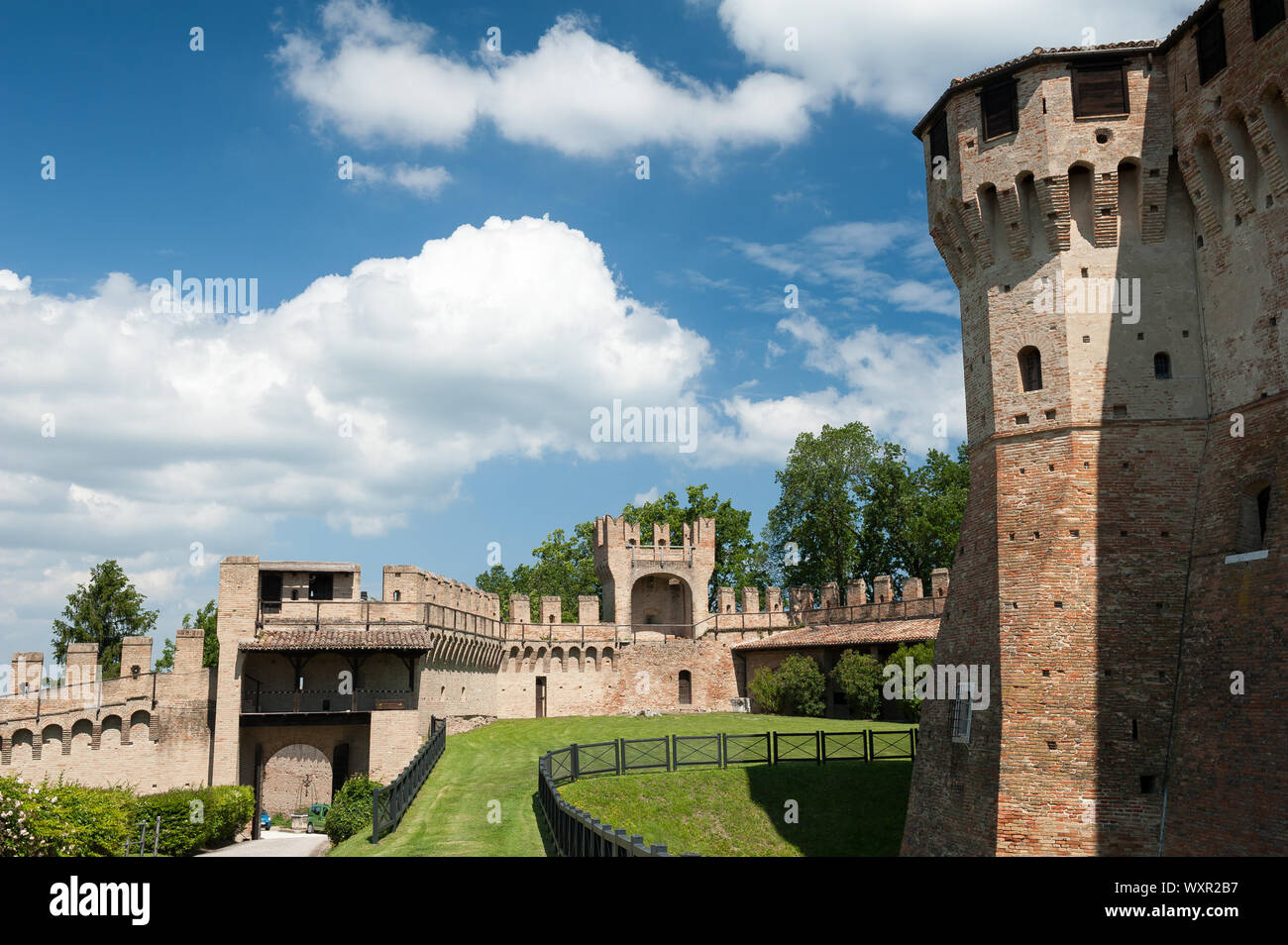 Paolo e francesca dante alighieri hi-res stock photography and images ...