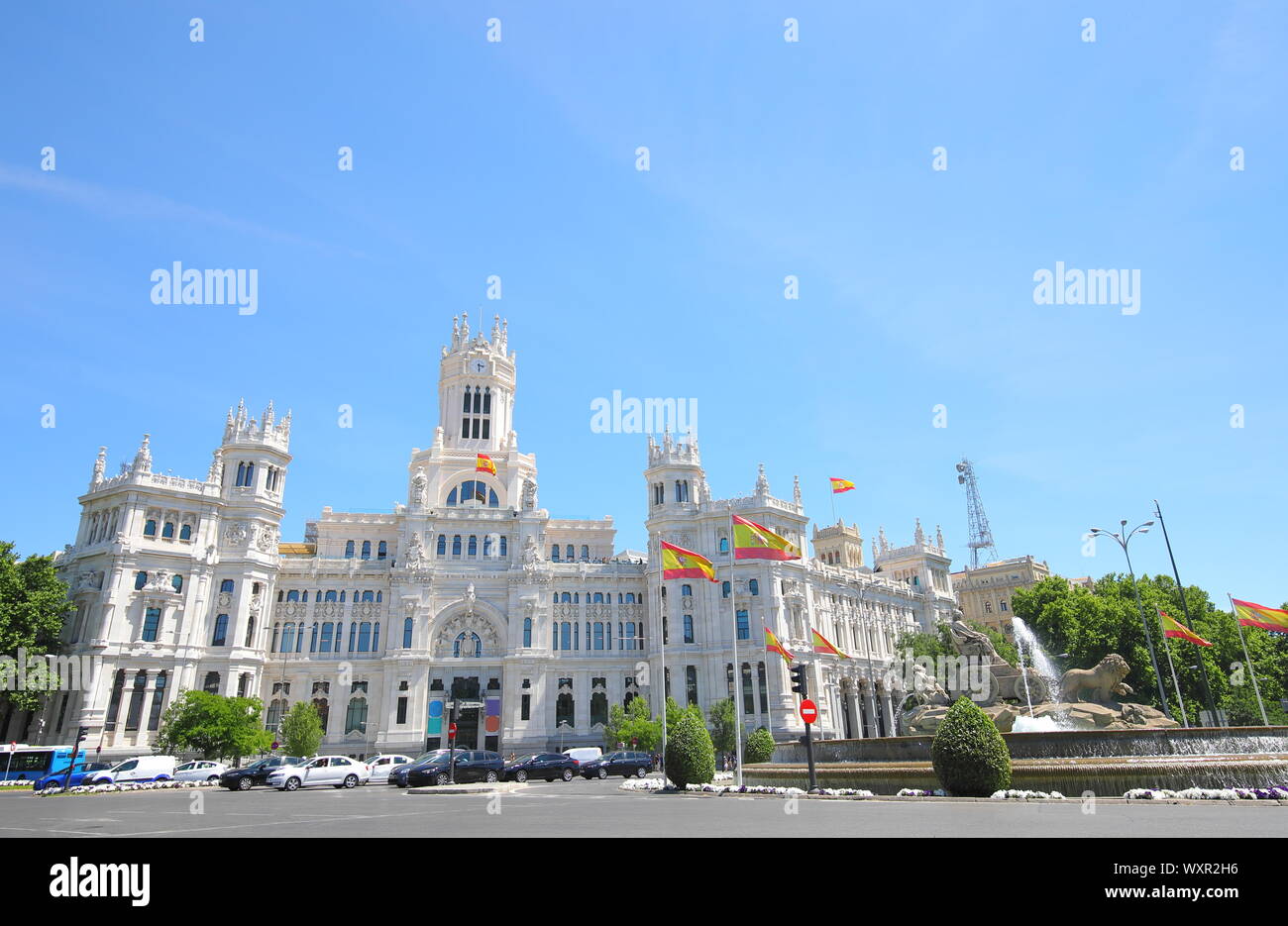 Cybele Palace and Cybele fountain historical building Madrid Spain ...