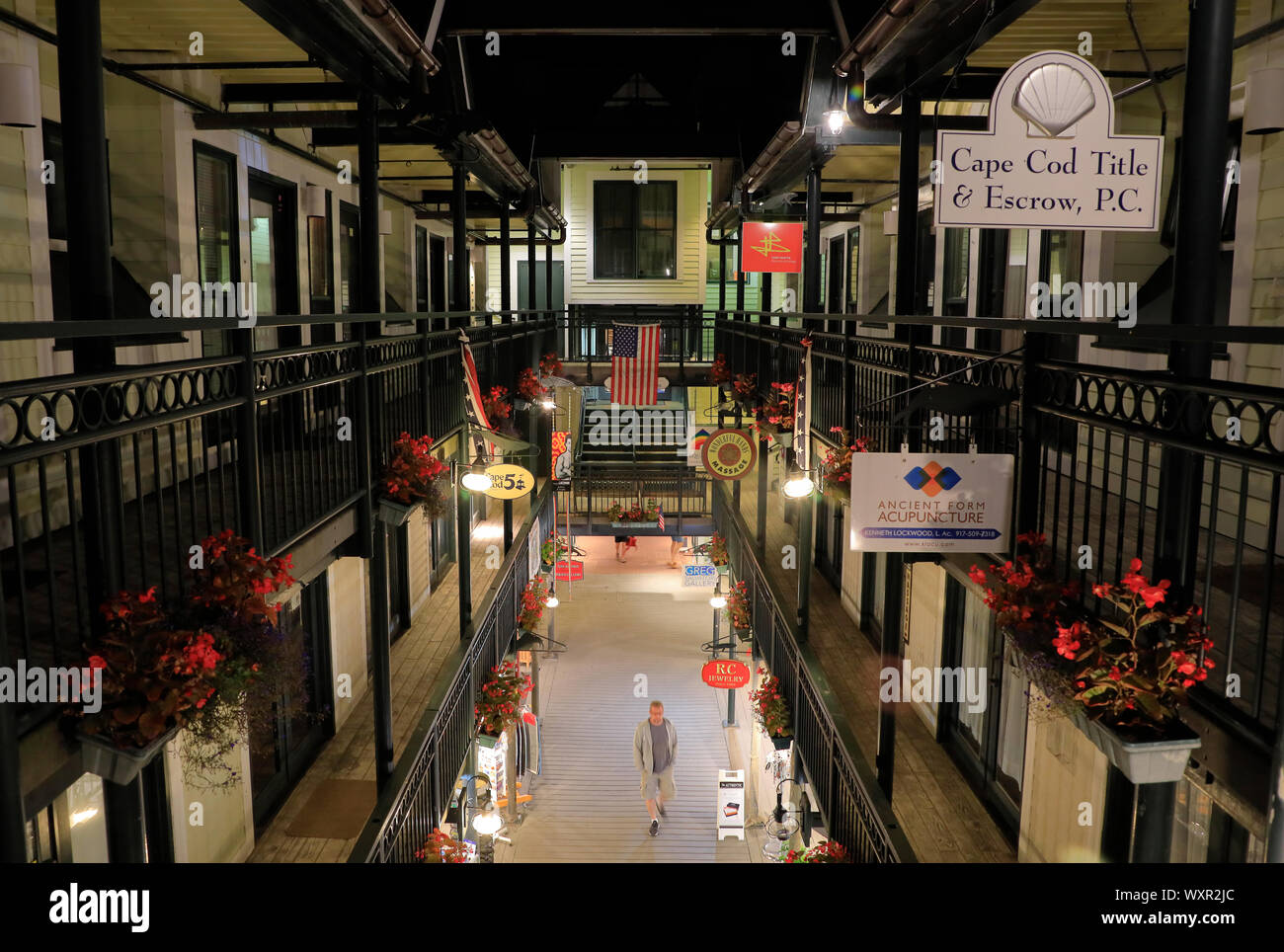 Cape cod mall hi-res stock photography and images - Alamy