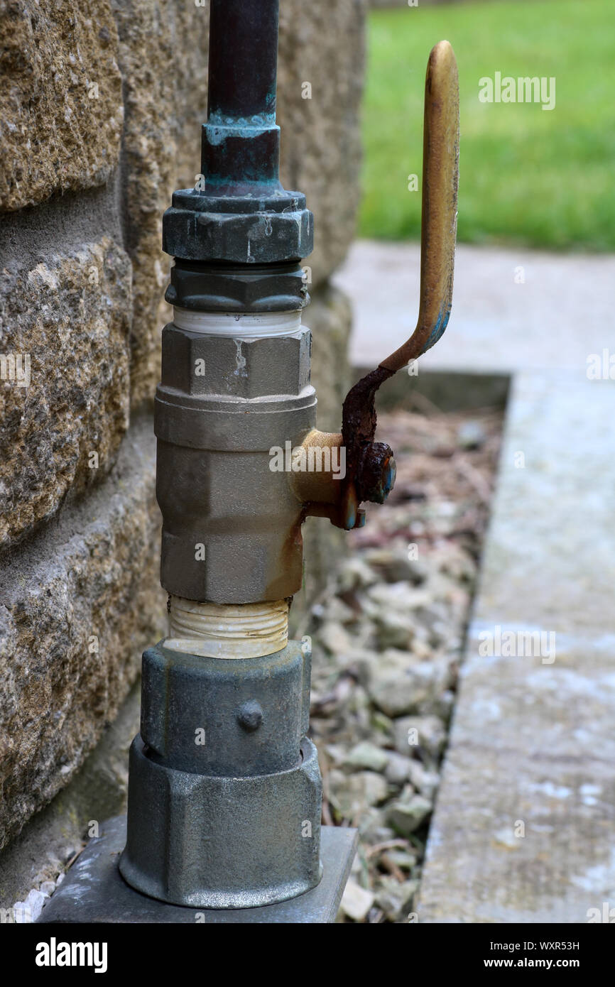 Gas isolator hi-res stock photography and images - Alamy