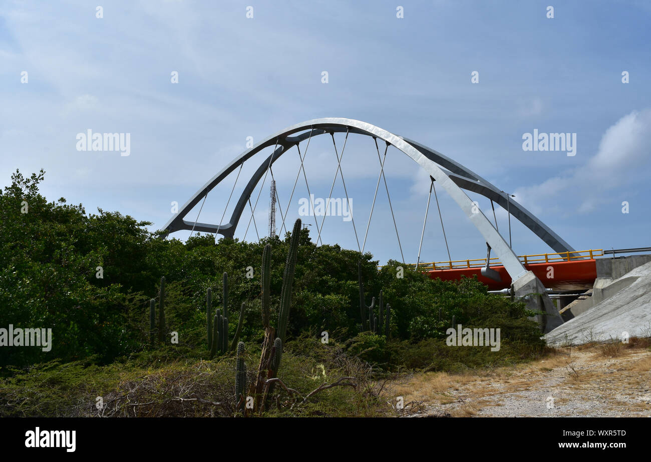 Bridge extending over the Spanish Lagoon in Aruba Stock Photo - Alamy
