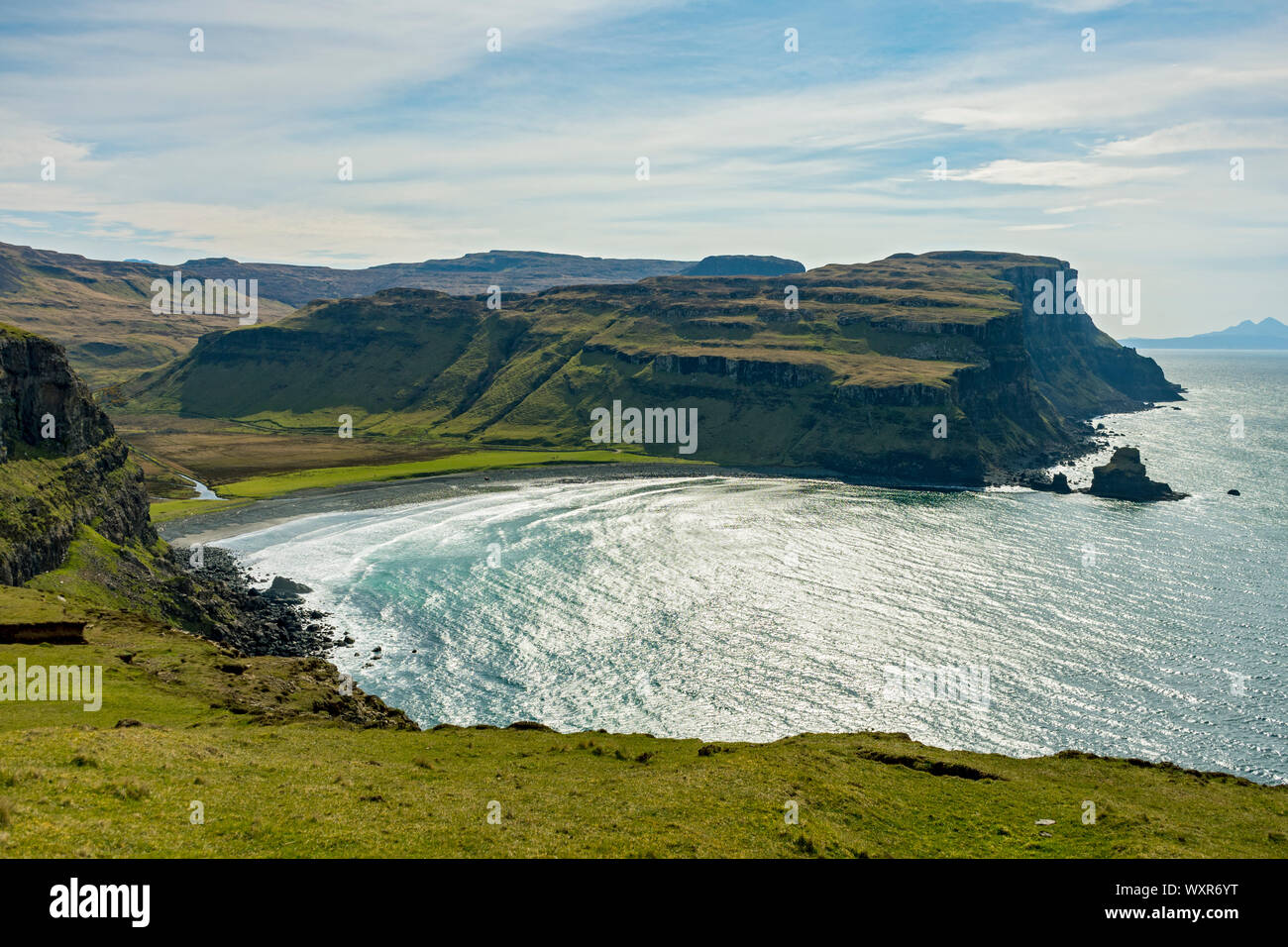 Talisker bay skye beach hi-res stock photography and images - Alamy