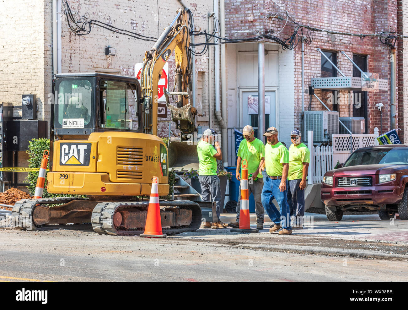 Caterpillar construction hi-res stock photography and images - Alamy