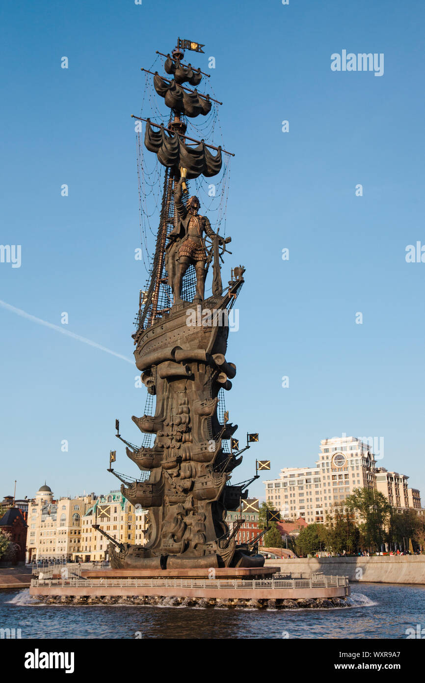 Peter the Great Statue, Zurab Tsereteli work Stock Photo - Alamy