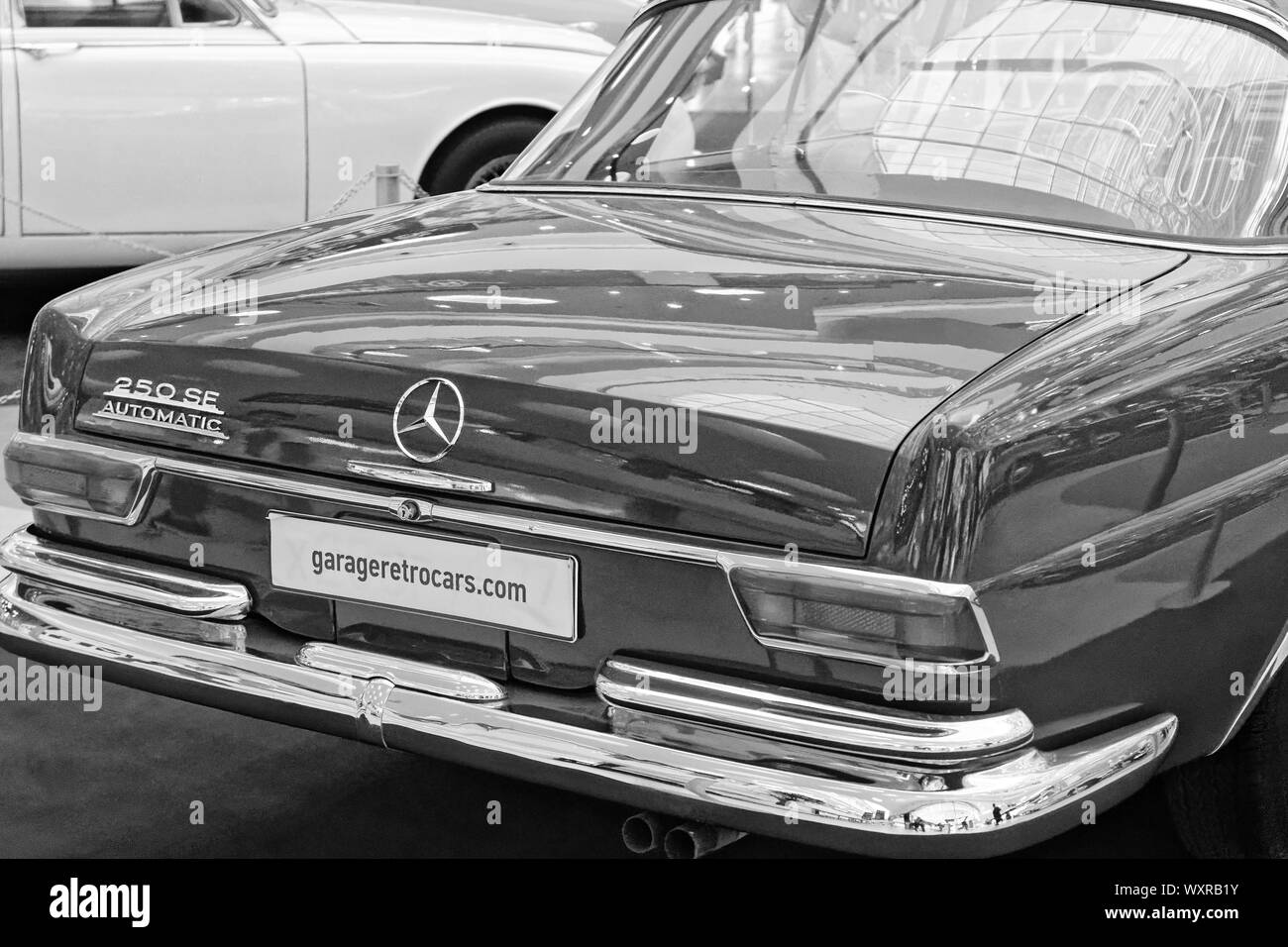 Mercedes benz w111 hi-res stock photography and images - Alamy