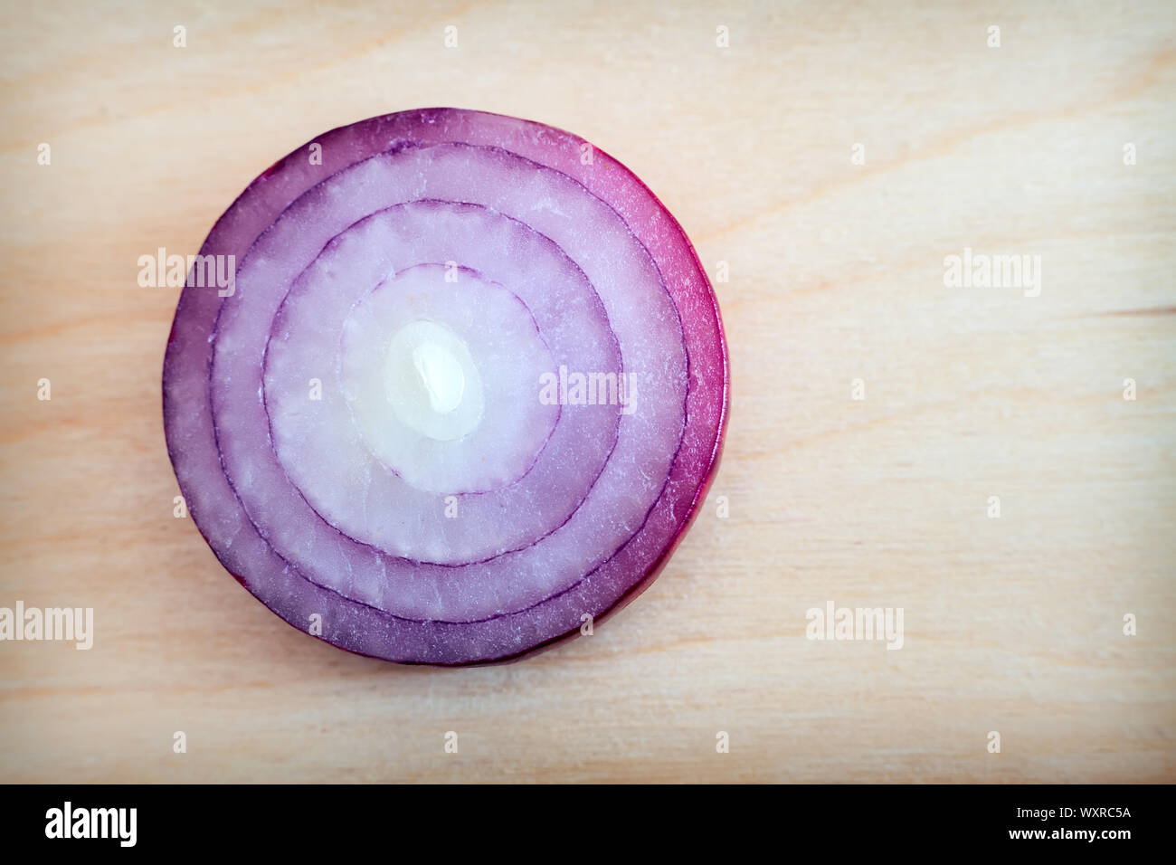 Cross-section of the blue onion bulbs, top view Stock Photo - Alamy