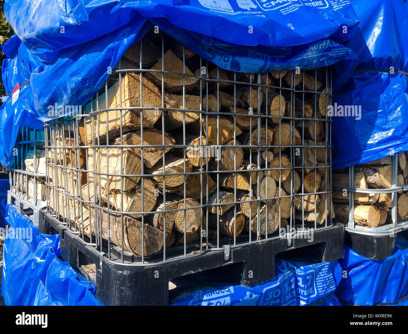 Stere de bois hi-res stock photography and images - Alamy